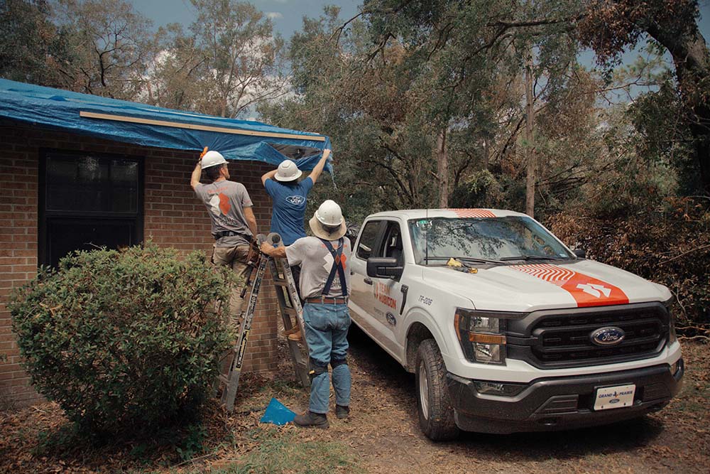 Team Rubicon Powered by Ford se une a los socorristas que trabajan para ...