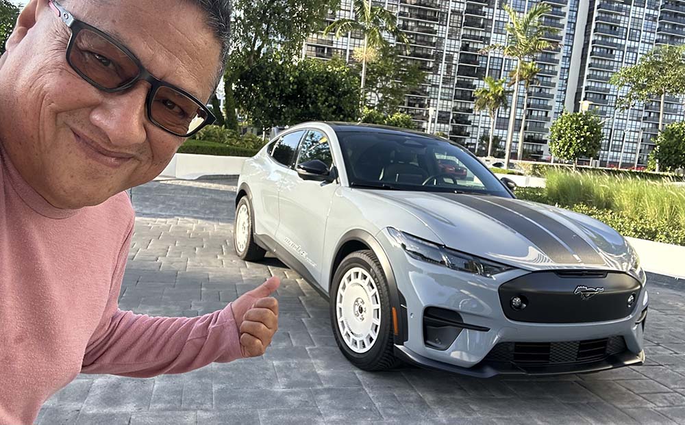 El Ford Mustang Mach-E GT: Electrizando Miami con Innovación y Estilo ...