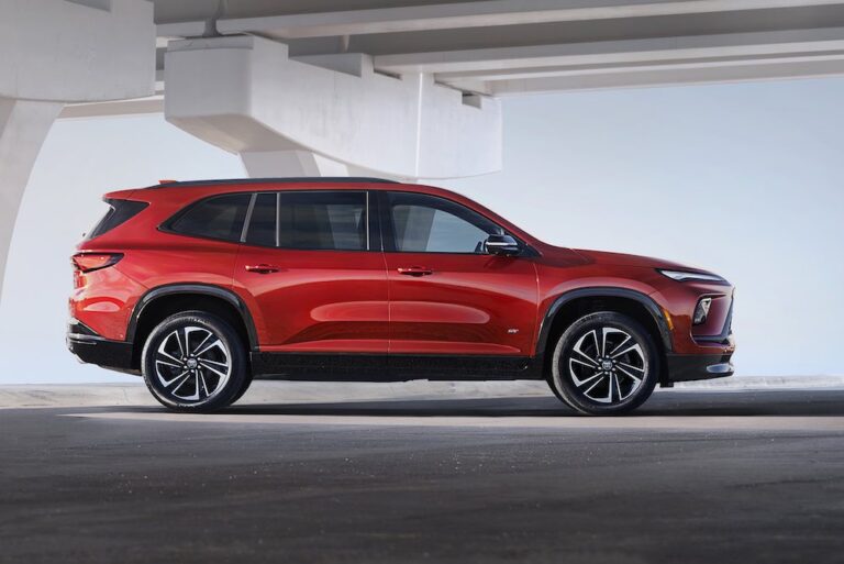 Buick Enclave 2026: El Lujo se Reinventa con 328 CV y Asistencia Manos ...